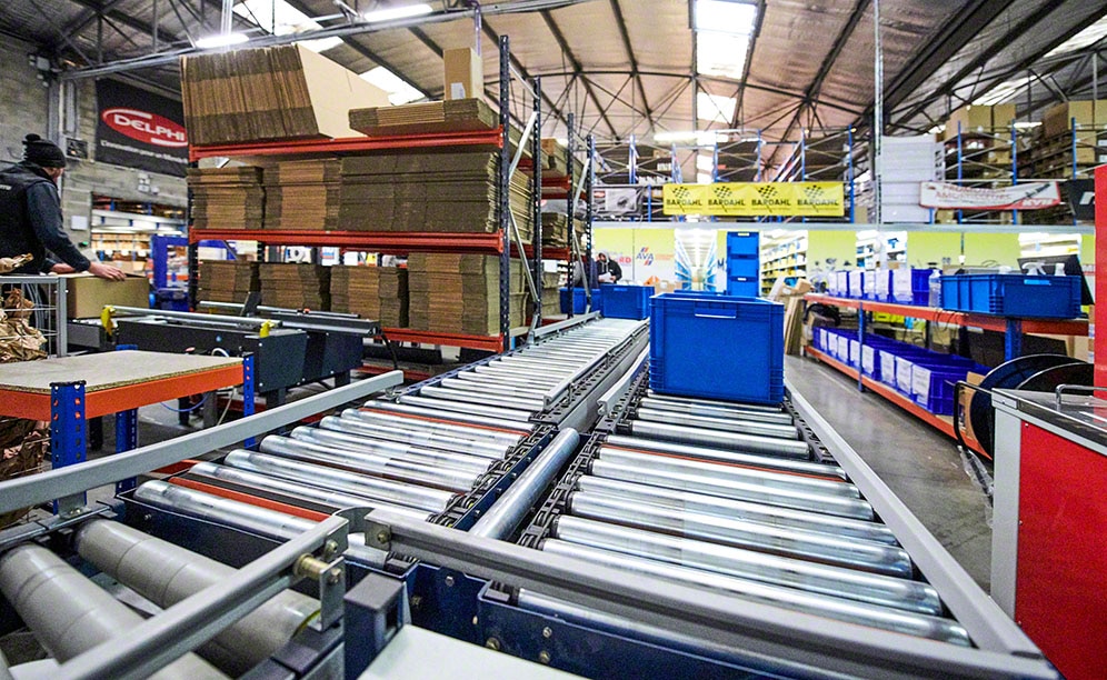 C.D.A.L. connects warehouse to dispatch area - Mecalux.co.uk