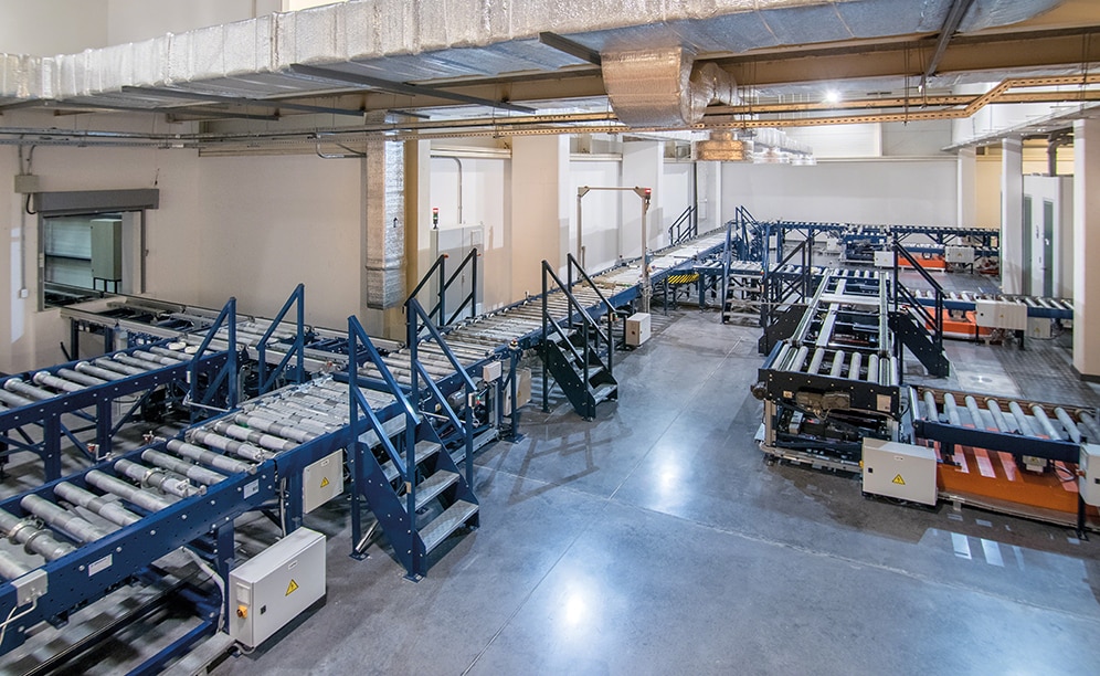 Automated clad-rack warehouse of Mega Pharma in Uruguay – Mecalux.co.uk