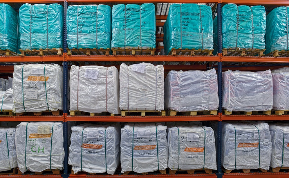 Example mobile pallet racking movirack for Saccheria Franceschetti in ...