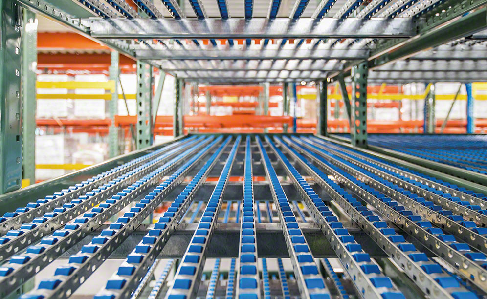 Picking warehouse of Benco Dental in the USA - Mecalux.co.uk