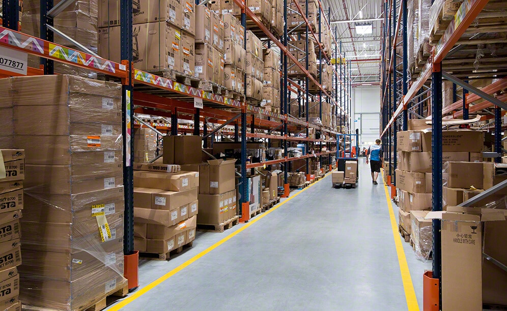 The new Decathlon warehouse in Poland - Mecalux.co.uk