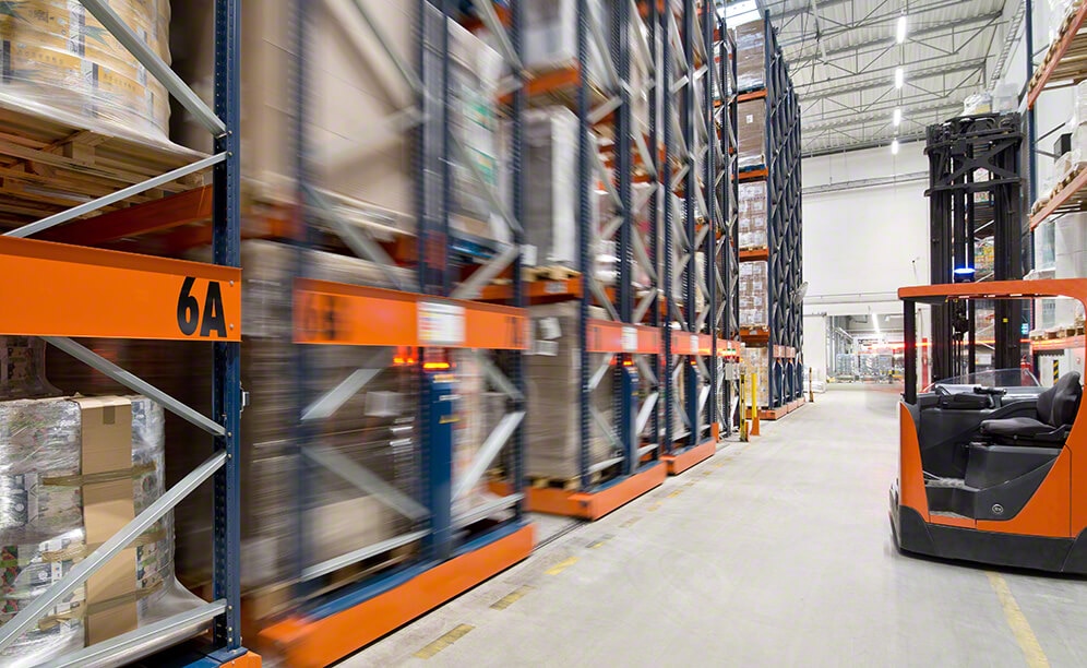 Refresco’s soft drinks container warehouse - Mecalux.co.uk