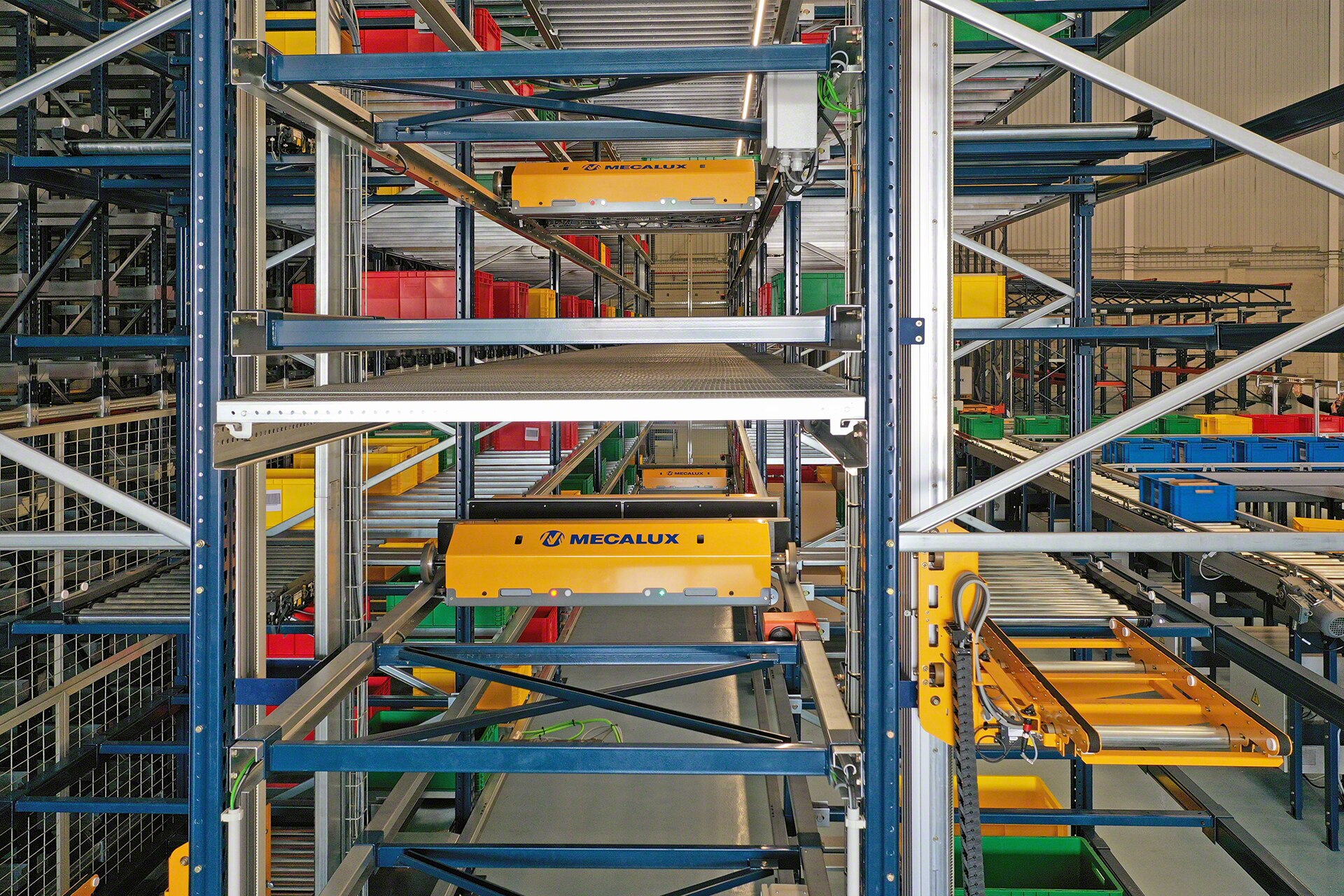 Shuttle System (storage solution for boxes) - Mecalux.co.uk