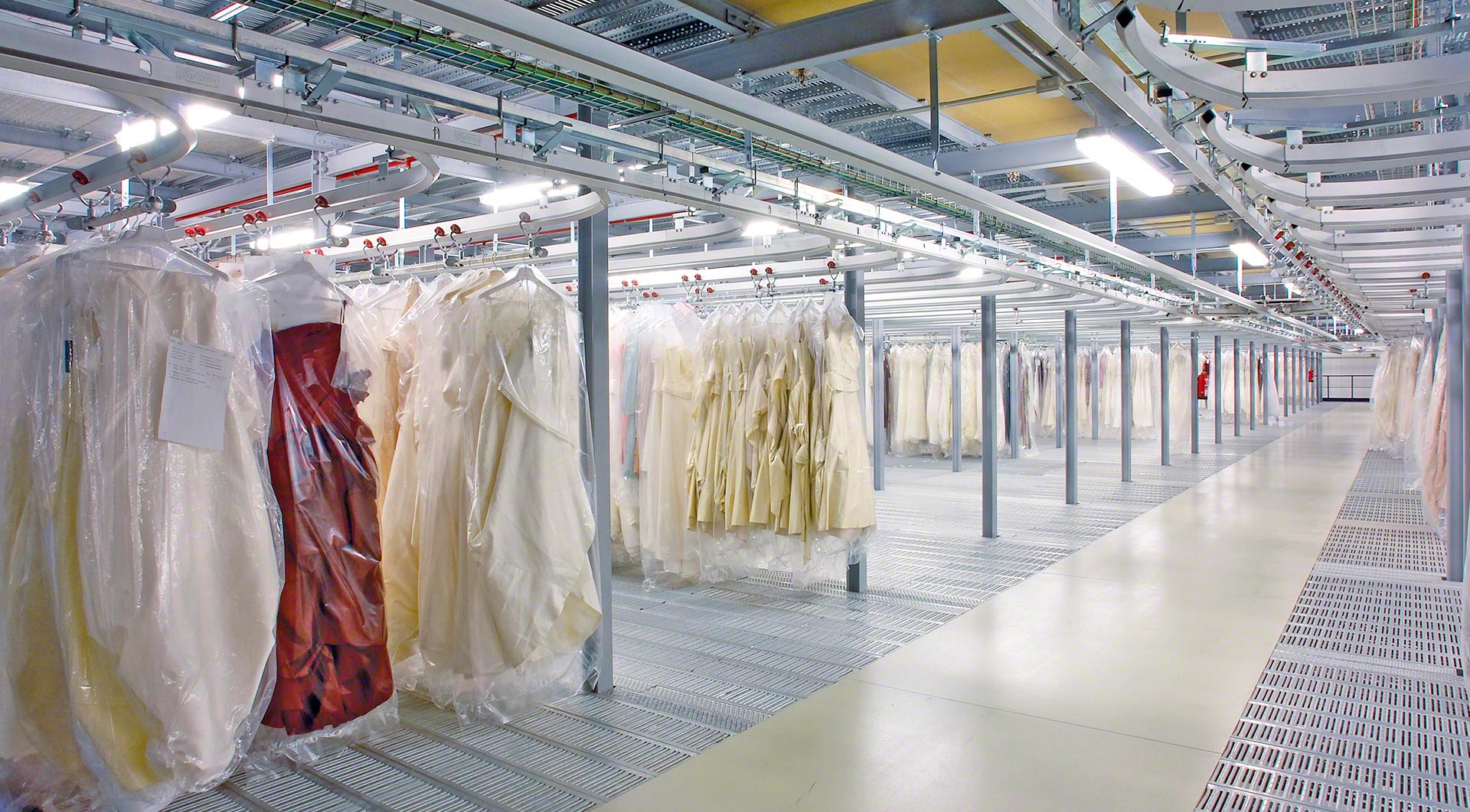 Custom Storage Solutions | Custom Warehouses | Mecalux.co.uk