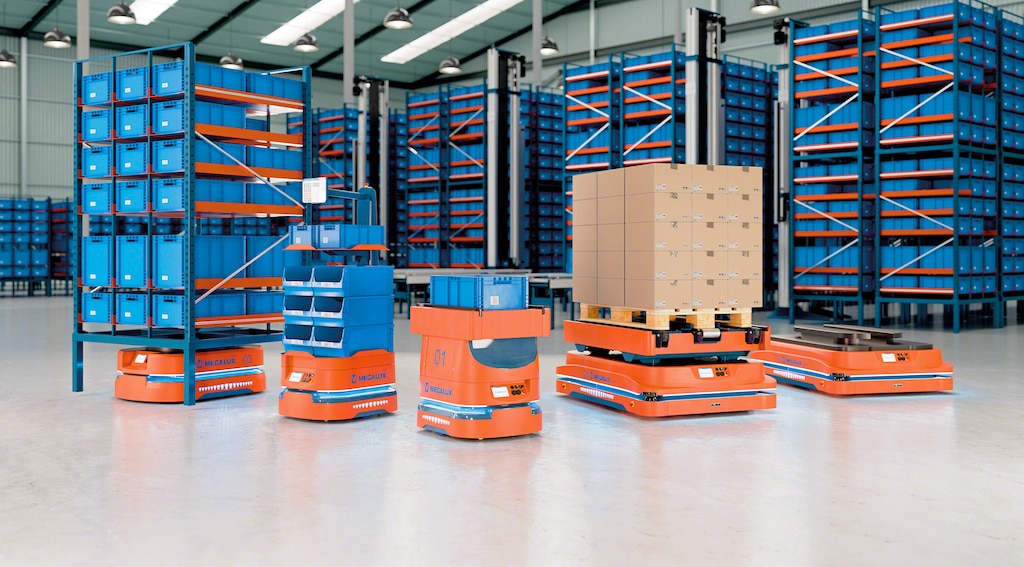 Autonomous Mobile Robots (AMRs) - Mecalux.co.uk Autonomous Mobile Robots (AMRs) - Mecalux.co.uk