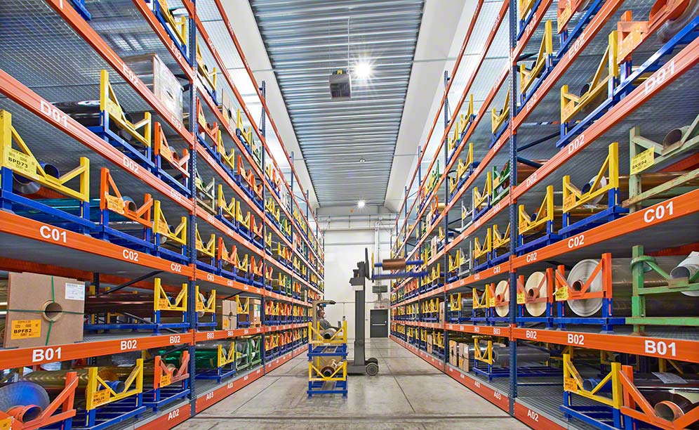Luxoro overhauls its warehouse for coils in Italy - Mecalux.co.uk
