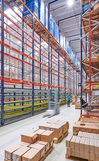 Admenta's omnichannel warehouse in Italy - Mecalux.co.uk