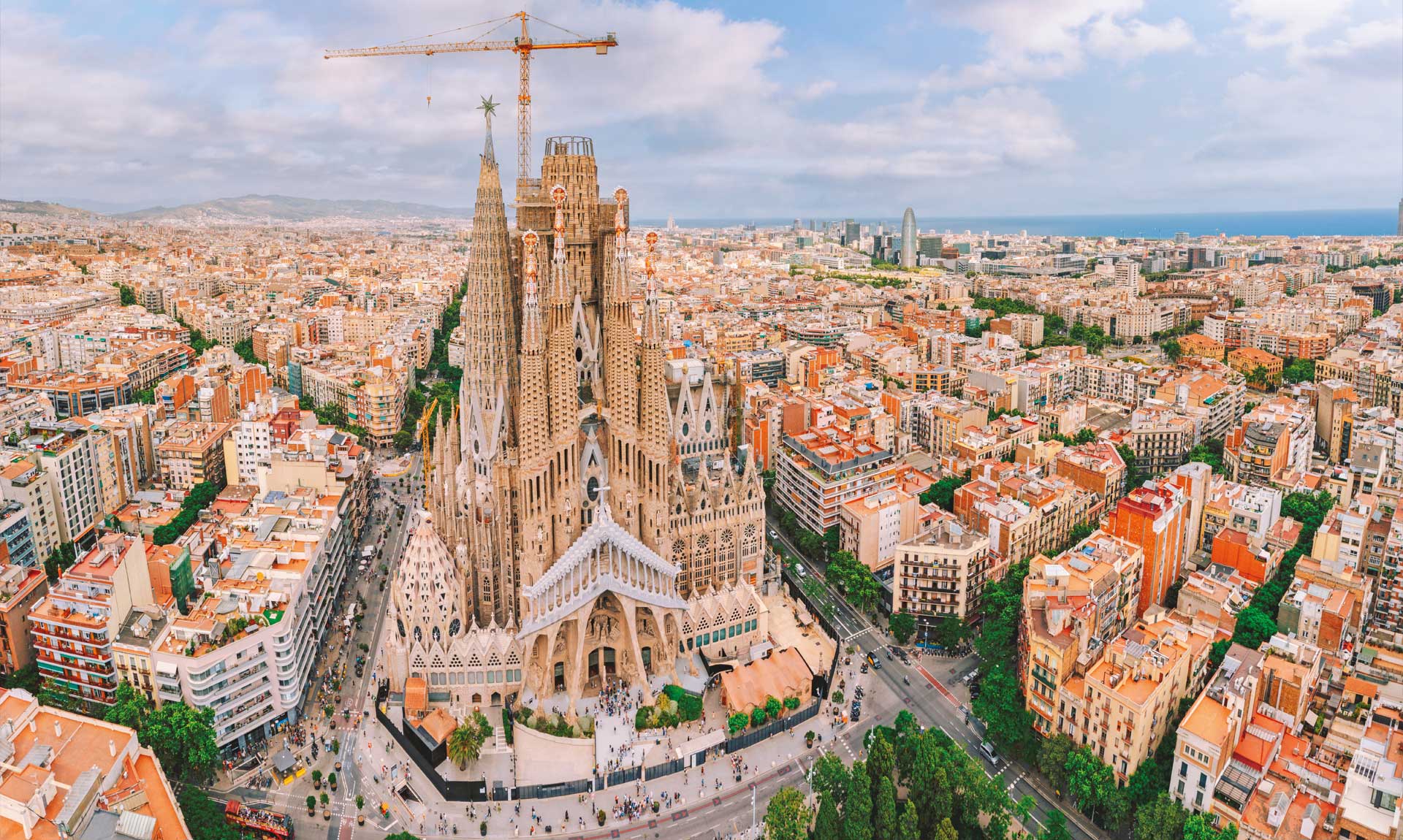 The logistics behind Barcelona’s Sagrada Família - Mecalux.co.uk